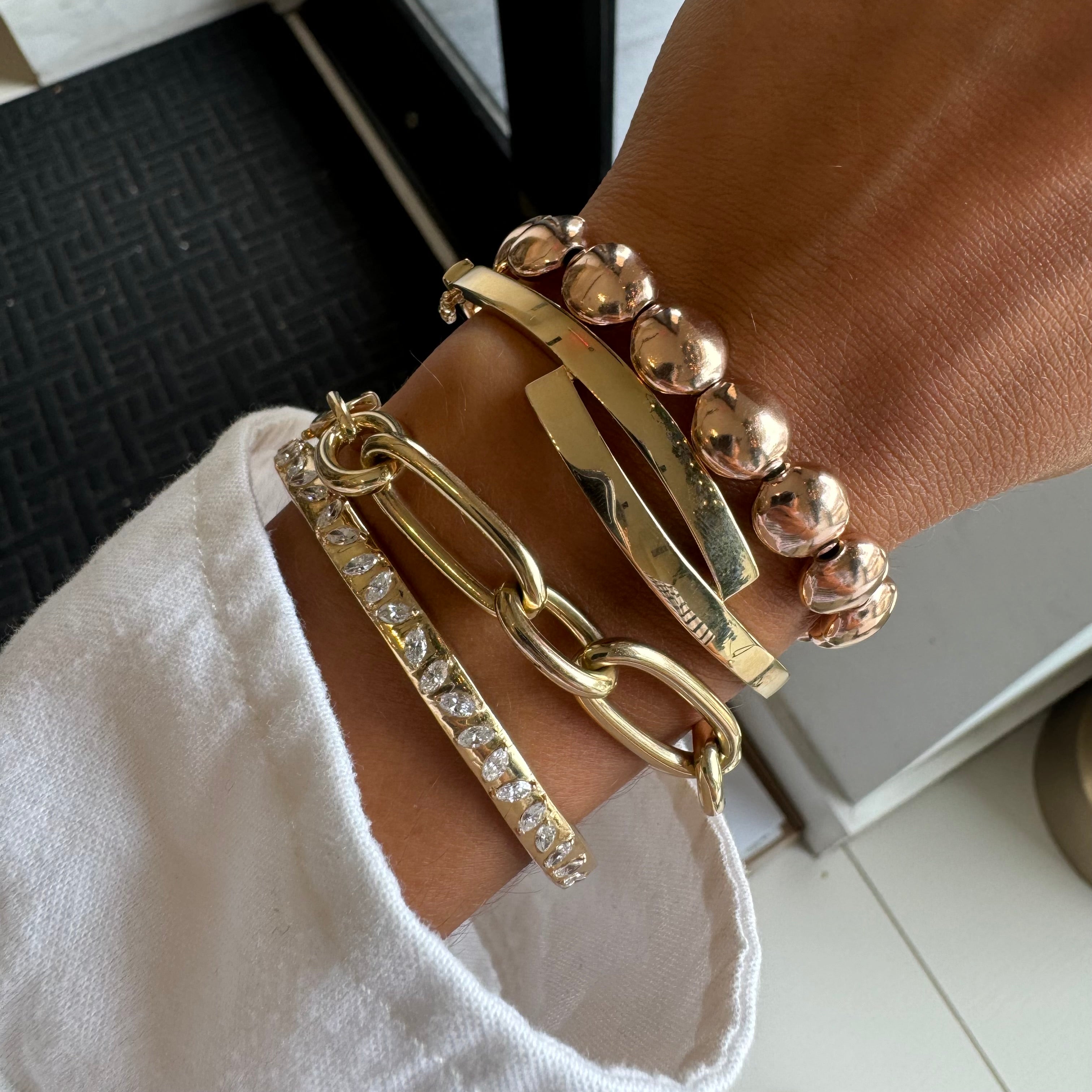 Gold Overlap Bangle – Velvet Box Jewels